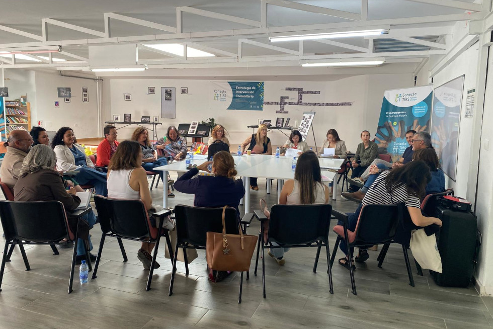 El centro Conecta Tías acoge la VI Mesa Insular de Acción Social y Mayores | Diario de Lanzarote